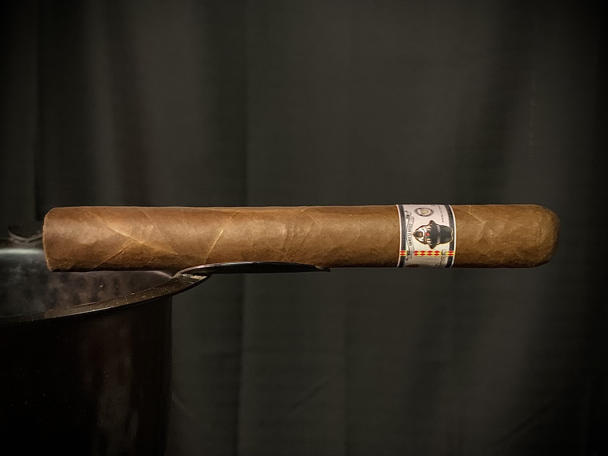 Episode 140 - Clown Doll (2019), Cigar Clowns "The Ron" cigar, Beers ...